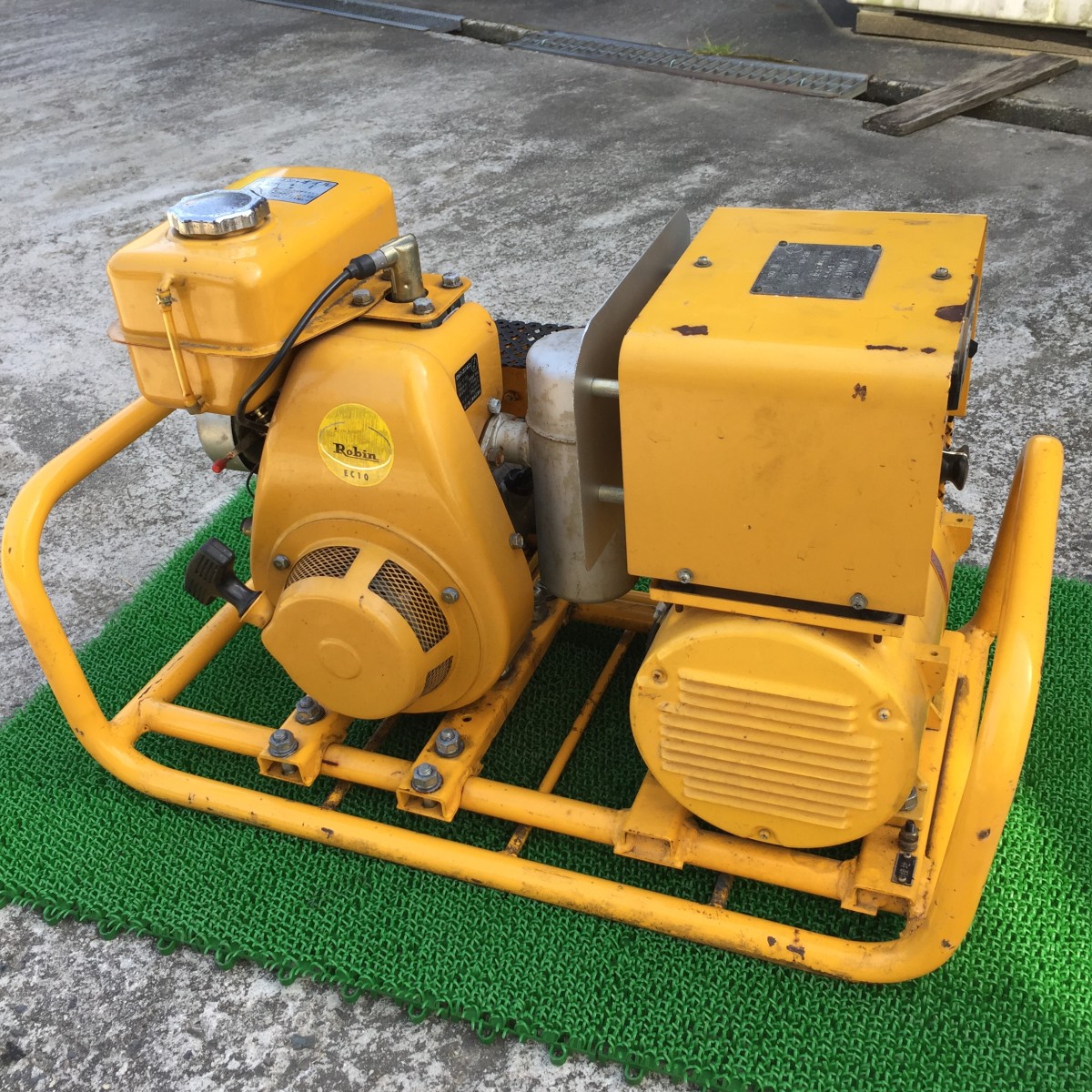 SOLD OUT ロビン EC10D 大阪発電機 - NAKANETOOL
